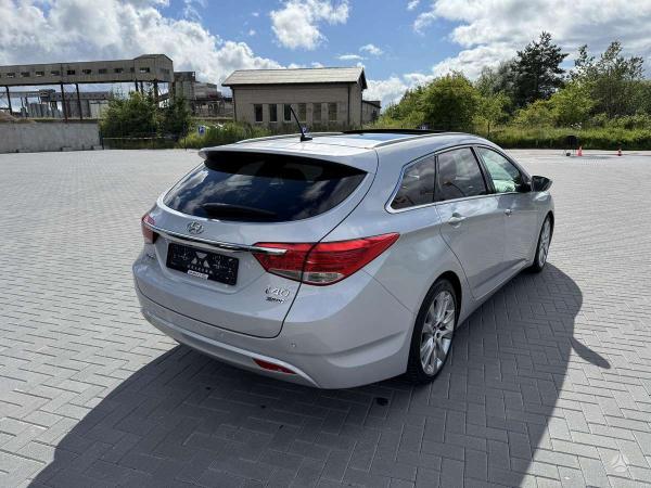 Pelēks Hyundai i40 2012 Telšiai, ar dzinēja tilpumu 1.69 L un nobraukumu 240 tūkst. km par 5200 €, foto 6 vietnē AUTOMOTO.COM.LV