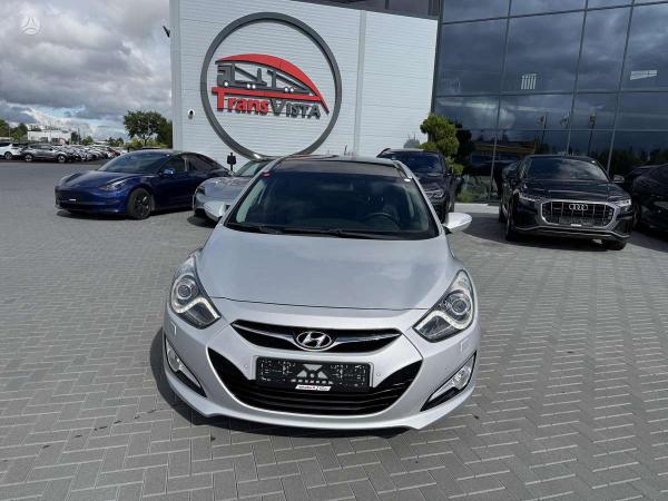 Pelēks Hyundai i40 2012 Telšiai, ar dzinēja tilpumu 1.69 L un nobraukumu 240 tūkst. km par 5200 €, foto 10 vietnē AUTOMOTO.COM.LV