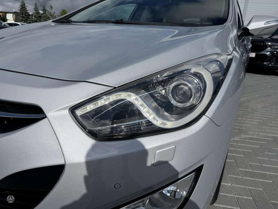 Pelēks Hyundai i40 2012 Telšiai, ar dzinēja tilpumu 1.69 L un nobraukumu 240 tūkst. km par 5200 €, foto 12 vietnē AUTOMOTO.COM.LV