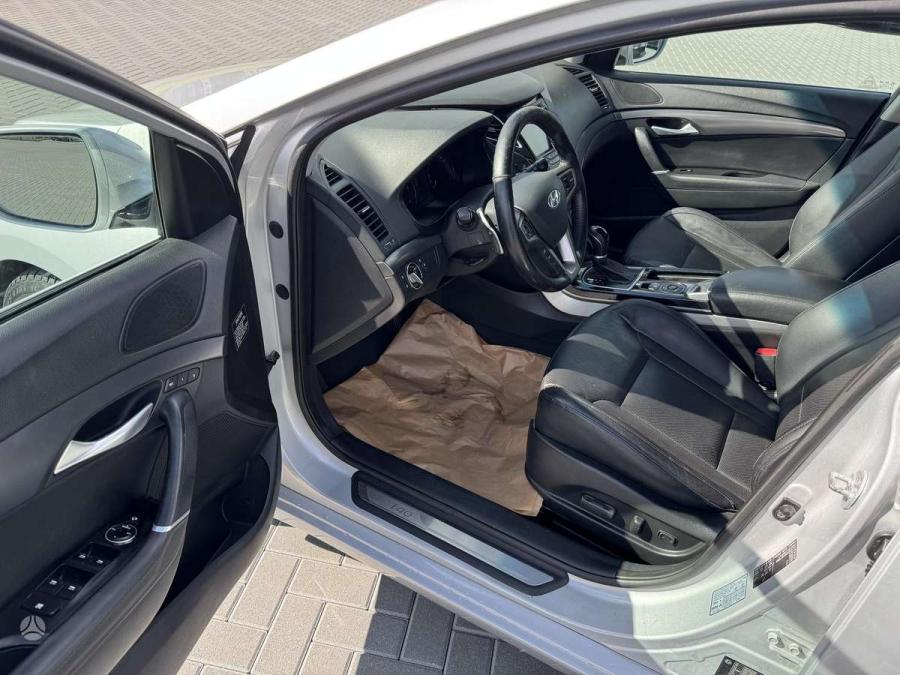 Pelēks Hyundai i40 2012 Telšiai, ar dzinēja tilpumu 1.69 L un nobraukumu 240 tūkst. km par 5200 €, foto 21 vietnē AUTOMOTO.COM.LV