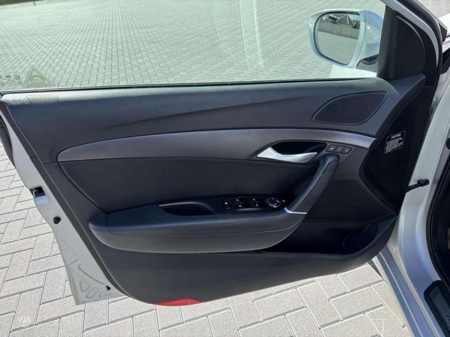 Pelēks Hyundai i40 2012 Telšiai, ar dzinēja tilpumu 1.69 L un nobraukumu 240 tūkst. km par 5200 €, foto 23 vietnē AUTOMOTO.COM.LV