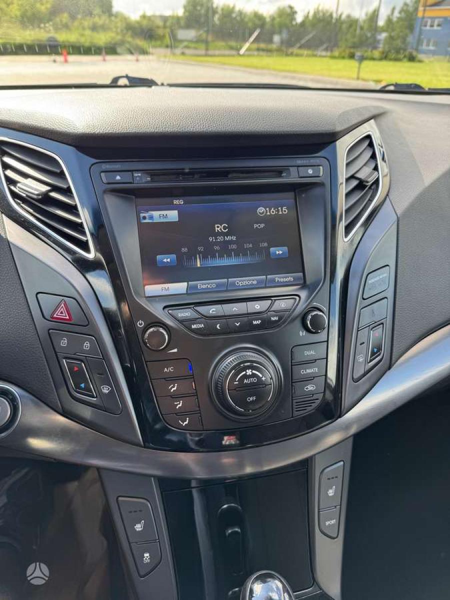 Pelēks Hyundai i40 2012 Telšiai, ar dzinēja tilpumu 1.69 L un nobraukumu 240 tūkst. km par 5200 €, foto 31 vietnē AUTOMOTO.COM.LV