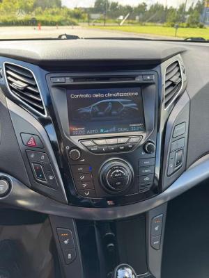 Pelēks Hyundai i40 2012 Telšiai, ar dzinēja tilpumu 1.69 L un nobraukumu 240 tūkst. km par 5200 €, foto 32 vietnē AUTOMOTO.COM.LV
