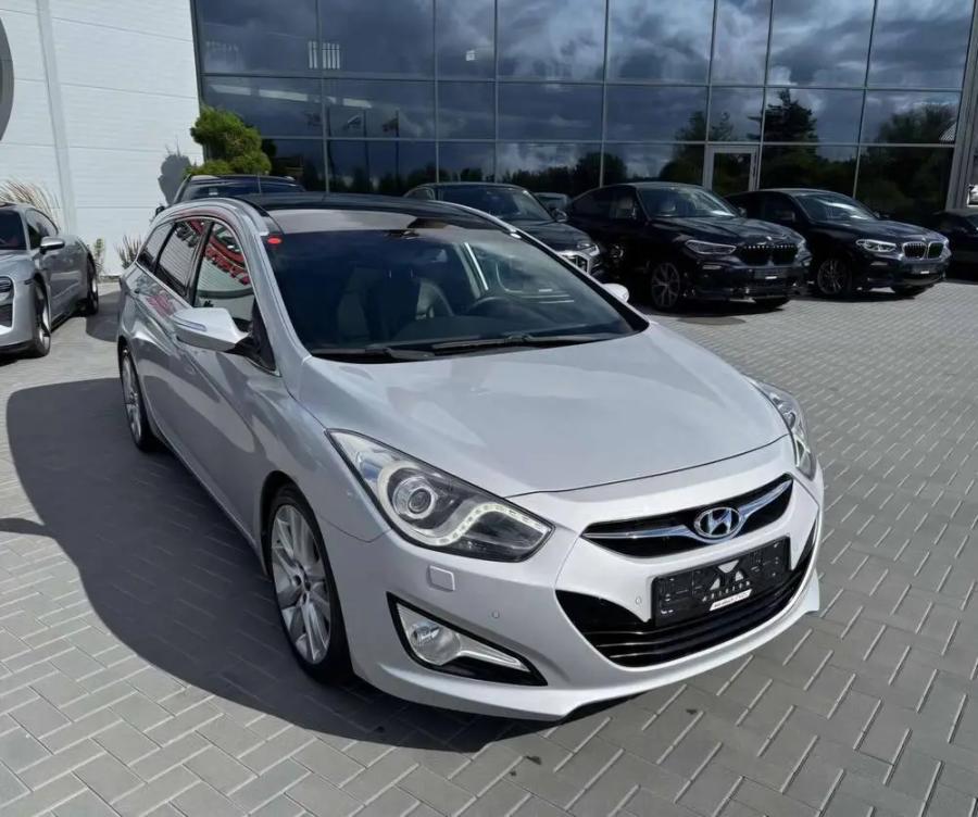 Pelēks Hyundai i40 2012 Telšiai, ar dzinēja tilpumu 1.70 L un nobraukumu 239 tūkst. km par 5190 €, foto 3 vietnē AUTOMOTO.COM.LV