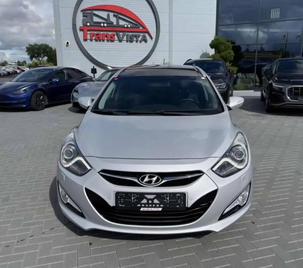 Pelēks Hyundai i40 2012 Telšiai, ar dzinēja tilpumu 1.70 L un nobraukumu 239 tūkst. km par 5190 €, foto 5 vietnē AUTOMOTO.COM.LV