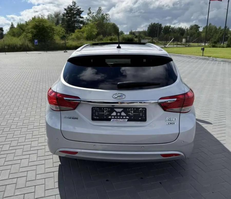 Pelēks Hyundai i40 2012 Telšiai, ar dzinēja tilpumu 1.70 L un nobraukumu 239 tūkst. km par 5190 €, foto 9 vietnē AUTOMOTO.COM.LV
