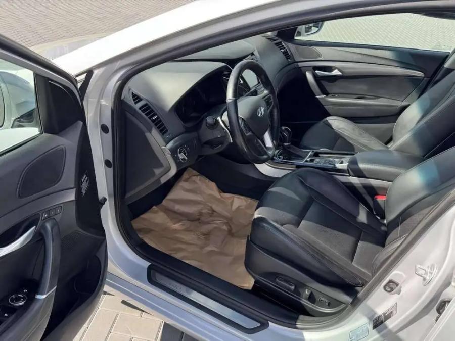 Pelēks Hyundai i40 2012 Telšiai, ar dzinēja tilpumu 1.70 L un nobraukumu 239 tūkst. km par 5190 €, foto 17 vietnē AUTOMOTO.COM.LV