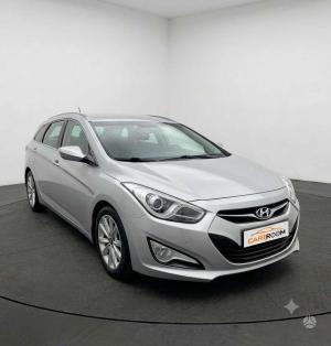 Grey Hyundai i40 2012 in Vilnius, with an engine capacity of 1.69 L and mileage of 275 thousand km for 4600 €, photo  on AUTOMOTO.COM.LV