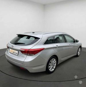 Grey Hyundai i40 2012 in Vilnius, with an engine capacity of 1.69 L and mileage of 275 thousand km for 4600 €, photo 5 on AUTOMOTO.COM.LV