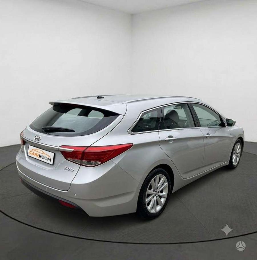 Grey Hyundai i40 2012 in Vilnius, with an engine capacity of 1.69 L and mileage of 275 thousand km for 4600 €, photo 5 on AUTOMOTO.COM.LV