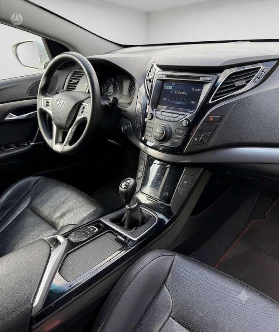 Grey Hyundai i40 2012 in Vilnius, with an engine capacity of 1.69 L and mileage of 275 thousand km for 4600 €, photo 7 on AUTOMOTO.COM.LV