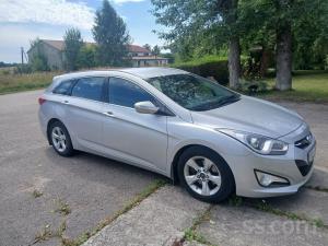 Grey Hyundai i40 2012 in Dobele, with an engine capacity of 1.70 L and mileage of 217 thousand km for 3300 €, photo 3 on AUTOMOTO.COM.LV