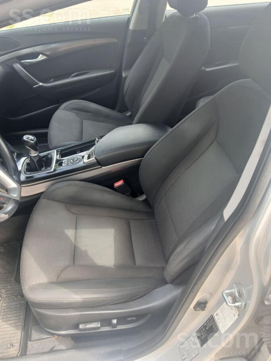 Grey Hyundai i40 2012 in Dobele, with an engine capacity of 1.70 L and mileage of 217 thousand km for 3300 €, photo 10 on AUTOMOTO.COM.LV