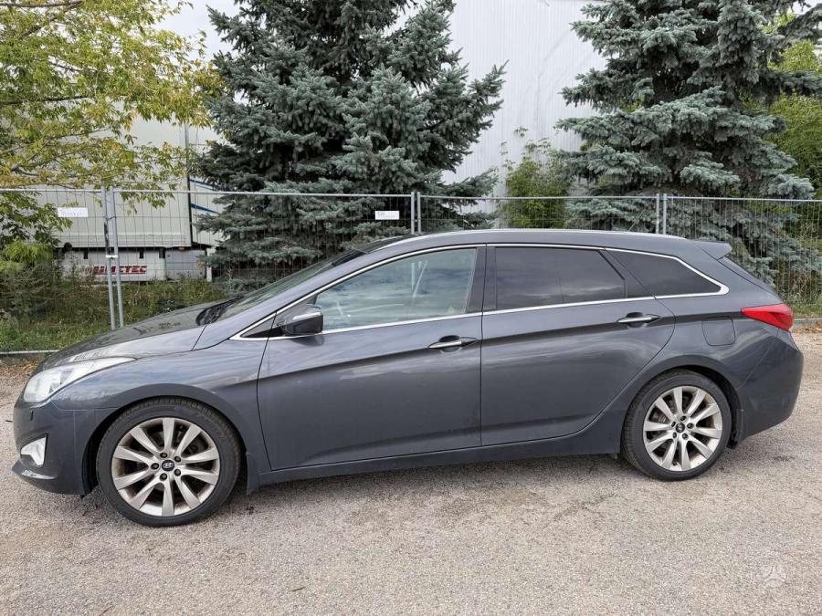 Pelēks Hyundai i40 2012 Marijampole, ar dzinēja tilpumu 1.69 L un nobraukumu 268 tūkst. km par 3250 €, foto 8 vietnē AUTOMOTO.COM.LV