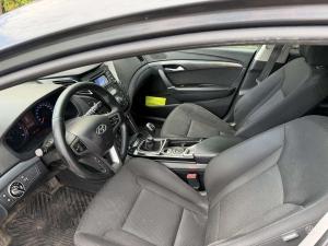 Pelēks Hyundai i40 2012 Marijampole, ar dzinēja tilpumu 1.69 L un nobraukumu 268 tūkst. km par 3250 €, foto 9 vietnē AUTOMOTO.COM.LV
