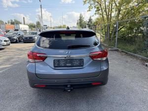 Pelēks Hyundai i40 2012 Marijampole, ar dzinēja tilpumu 1.69 L un nobraukumu 188 tūkst. km par 3550 €, foto 7 vietnē AUTOMOTO.COM.LV