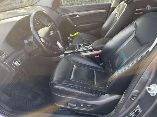 Grey Hyundai i40 2012 in Marijampole, with an engine capacity of 1.69 L and mileage of 188 thousand km for 3550 €, photo 11 on AUTOMOTO.COM.LV