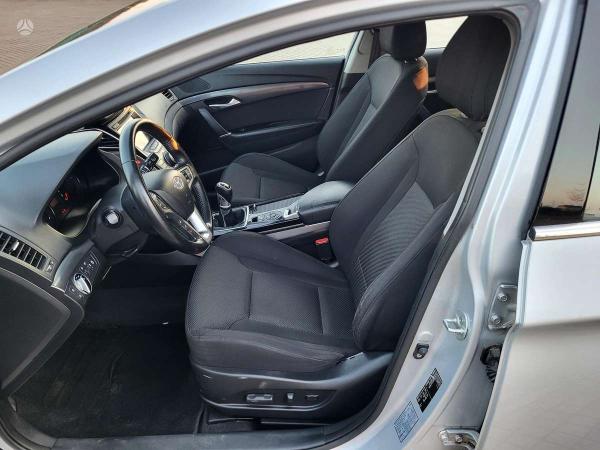 Grey Hyundai i40 2012 in Siauliai, with an engine capacity of 1.70 L and mileage of 295 thousand km for 3750 €, photo 8 on AUTOMOTO.COM.LV