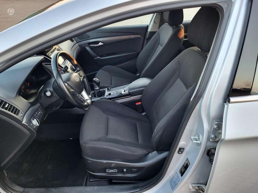 Grey Hyundai i40 2012 in Siauliai, with an engine capacity of 1.70 L and mileage of 295 thousand km for 3750 €, photo 8 on AUTOMOTO.COM.LV