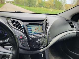 Grey Hyundai i40 2012 in Siauliai, with an engine capacity of 1.70 L and mileage of 295 thousand km for 3750 €, photo 25 on AUTOMOTO.COM.LV