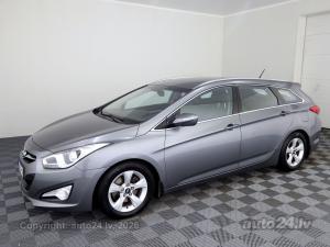 Pelēks Hyundai i40 2012 Tallina, ar dzinēja tilpumu 1.70 L un nobraukumu 263 tūkst. km par 3999 €, foto 3 vietnē AUTOMOTO.COM.LV
