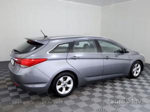 Pelēks Hyundai i40 2012 Tallina, ar dzinēja tilpumu 1.70 L un nobraukumu 263 tūkst. km par 3999 €, foto 4 vietnē AUTOMOTO.COM.LV