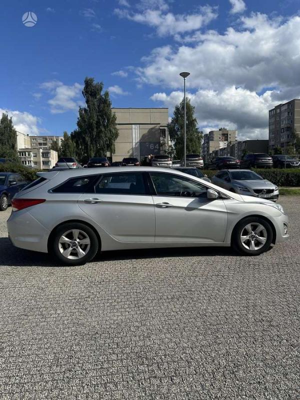 Хендай и40 2012 в Вильнюс на AUTOMOTO.COM.LV Серый Хендай и40 2012 в Вильнюс, объемом двигателя 1.69 л и пробегом 319 тыс. км за 4000 €, фото 8 на AUTOMOTO.COM.LV