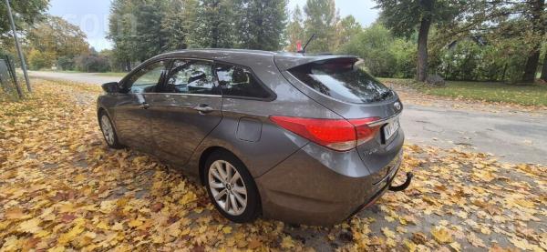 Pelēks Hyundai i40 2012 Ogre, ar dzinēja tilpumu 1.70 L un nobraukumu 370 tūkst. km par 3500 €, foto 4 vietnē AUTOMOTO.COM.LV