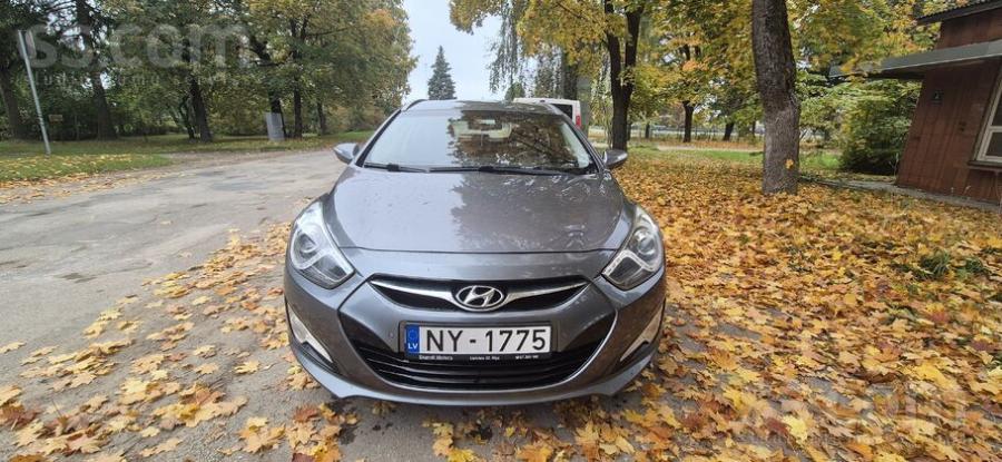 Grey Hyundai i40 2012 in Ogre, with an engine capacity of 1.70 L and mileage of 370 thousand km for 3500 €, photo 8 on AUTOMOTO.COM.LV
