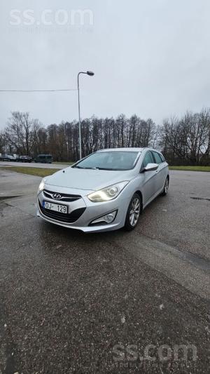 Grey Hyundai i40 2013 in Riga, with an engine capacity of 1.70 L and mileage of 436 thousand km for 4500 €, photo 7 on AUTOMOTO.COM.LV