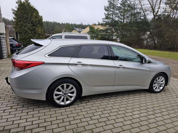 Grey Hyundai i40 2013 in Ukmerge, with an engine capacity of 1.70 L and mileage of 220 thousand km for 5690 €, photo 5 on AUTOMOTO.COM.LV