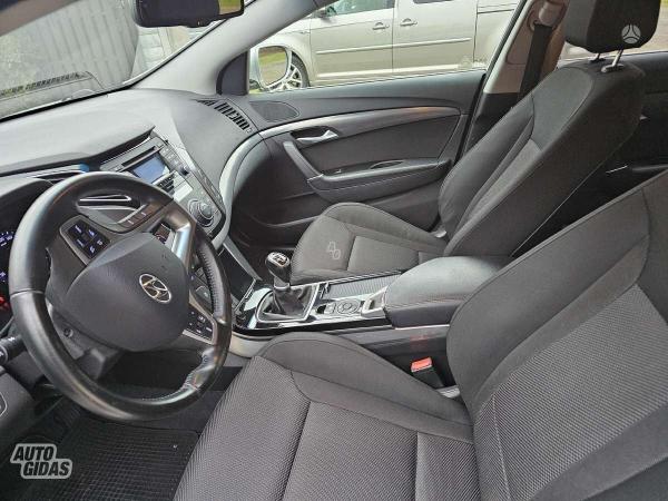 Grey Hyundai i40 2013 in Ukmerge, with an engine capacity of 1.70 L and mileage of 220 thousand km for 5690 €, photo 10 on AUTOMOTO.COM.LV