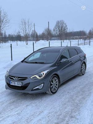 Pelēks Hyundai i40 2013 Plungė, ar dzinēja tilpumu 2.00 L un nobraukumu 300 tūkst. km par 4000 €, foto 2 vietnē AUTOMOTO.COM.LV