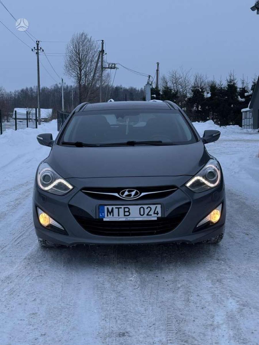 Pelēks Hyundai i40 2013 Plungė, ar dzinēja tilpumu 2.00 L un nobraukumu 300 tūkst. km par 4000 €, foto 5 vietnē AUTOMOTO.COM.LV