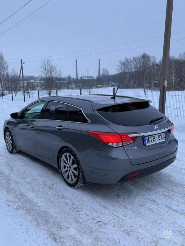 Pelēks Hyundai i40 2013 Plungė, ar dzinēja tilpumu 2.00 L un nobraukumu 300 tūkst. km par 4000 €, foto 6 vietnē AUTOMOTO.COM.LV