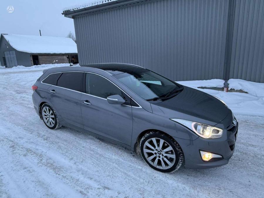 Pelēks Hyundai i40 2013 Plungė, ar dzinēja tilpumu 2.00 L un nobraukumu 300 tūkst. km par 4000 €, foto 9 vietnē AUTOMOTO.COM.LV