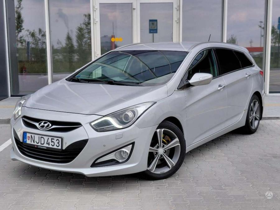 Grey Hyundai i40 2013 in Vilnius, with an engine capacity of 1.69 L and mileage of 267 thousand km for 5000 €, photo 3 on AUTOMOTO.COM.LV