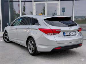 Grey Hyundai i40 2013 in Vilnius, with an engine capacity of 1.69 L and mileage of 267 thousand km for 5000 €, photo 4 on AUTOMOTO.COM.LV