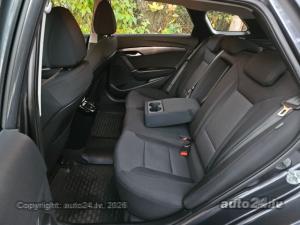 Pelēks Hyundai i40 2013 Tallina, ar dzinēja tilpumu 1.60 L un nobraukumu 119 tūkst. km par 9000 €, foto 16 vietnē AUTOMOTO.COM.LV