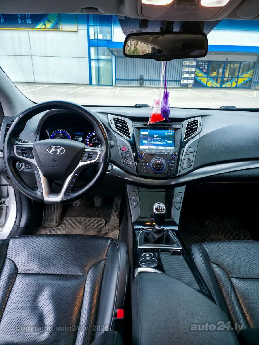Pelēks Hyundai i40 2013 Tallina, ar dzinēja tilpumu 1.70 L un nobraukumu 160 tūkst. km par 6800 €, foto 3 vietnē AUTOMOTO.COM.LV
