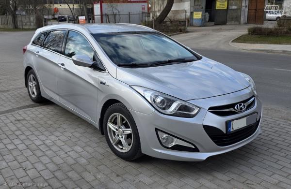 Grey Hyundai i40 2013 in Vilnius, with an engine capacity of 1.70 L and mileage of 219 thousand km for 5900 €, photo 2 on AUTOMOTO.COM.LV