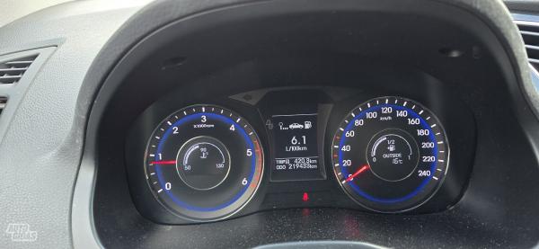 Grey Hyundai i40 2013 in Vilnius, with an engine capacity of 1.70 L and mileage of 219 thousand km for 5900 €, photo 7 on AUTOMOTO.COM.LV