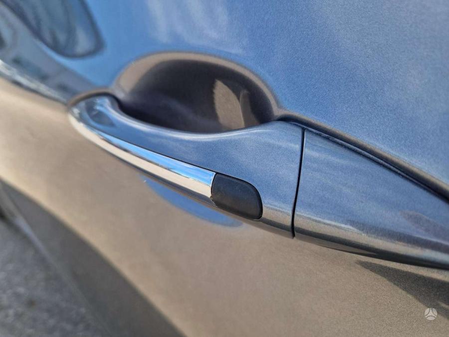 Grey Hyundai i40 2013 in Ukmerge, with an engine capacity of 1.69 L and mileage of 140 thousand km for 4550 €, photo 18 on AUTOMOTO.COM.LV