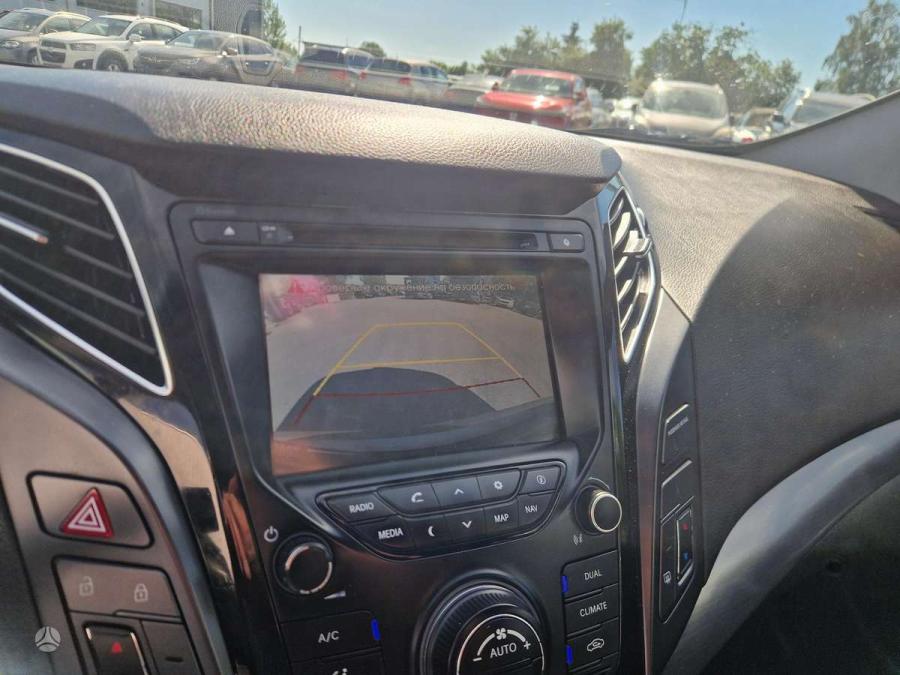Grey Hyundai i40 2013 in Ukmerge, with an engine capacity of 1.69 L and mileage of 140 thousand km for 4550 €, photo 24 on AUTOMOTO.COM.LV