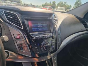 Grey Hyundai i40 2013 in Ukmerge, with an engine capacity of 1.69 L and mileage of 140 thousand km for 4550 €, photo 25 on AUTOMOTO.COM.LV