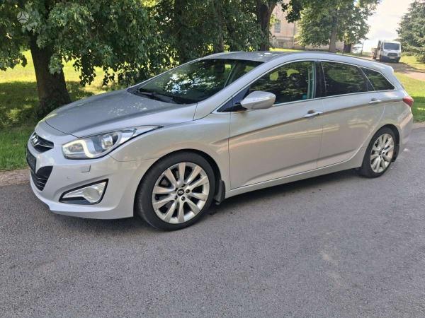 Pelēks Hyundai i40 2013 Raseiniai, ar dzinēja tilpumu 1.69 L un nobraukumu 196 tūkst. km par 4500 €, foto 1 vietnē AUTOMOTO.COM.LV