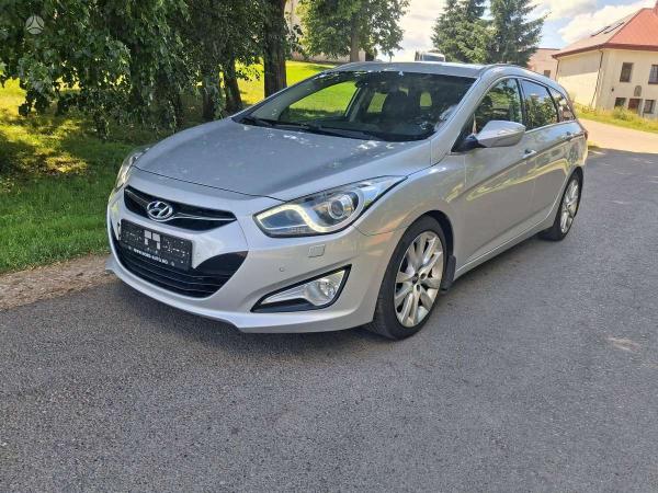 Pelēks Hyundai i40 2013 Raseiniai, ar dzinēja tilpumu 1.69 L un nobraukumu 196 tūkst. km par 4500 €, foto 2 vietnē AUTOMOTO.COM.LV
