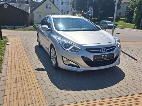 Pelēks Hyundai i40 2013 Raseiniai, ar dzinēja tilpumu 1.69 L un nobraukumu 196 tūkst. km par 4500 €, foto 10 vietnē AUTOMOTO.COM.LV