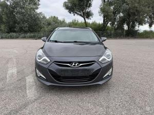 Pelēks Hyundai i40 2013 Marijampole, ar dzinēja tilpumu 1.70 L un nobraukumu 257 tūkst. km par 4950 €, foto 3 vietnē AUTOMOTO.COM.LV