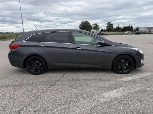 Pelēks Hyundai i40 2013 Marijampole, ar dzinēja tilpumu 1.70 L un nobraukumu 257 tūkst. km par 4950 €, foto 5 vietnē AUTOMOTO.COM.LV